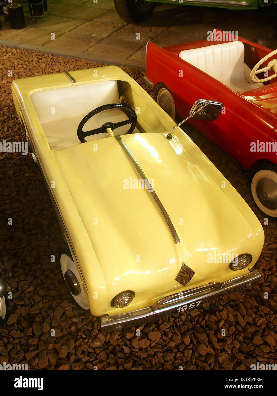 The Renault trap auto is a vintage vehicle that reflects early ...
