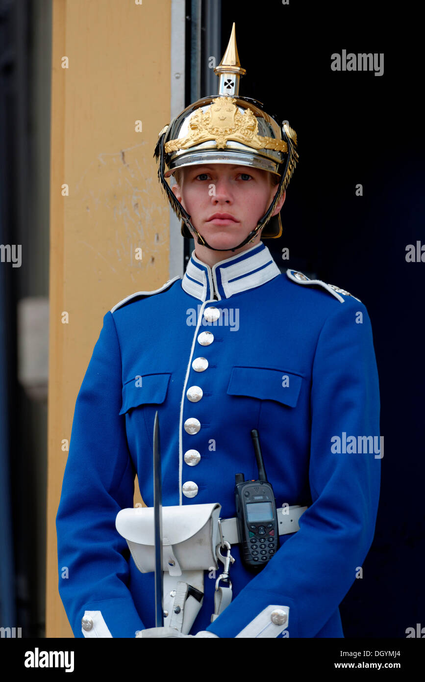 Guardman, young soldier, Slottsbacken, Gamla stan, Trängsund, Stockholm ...