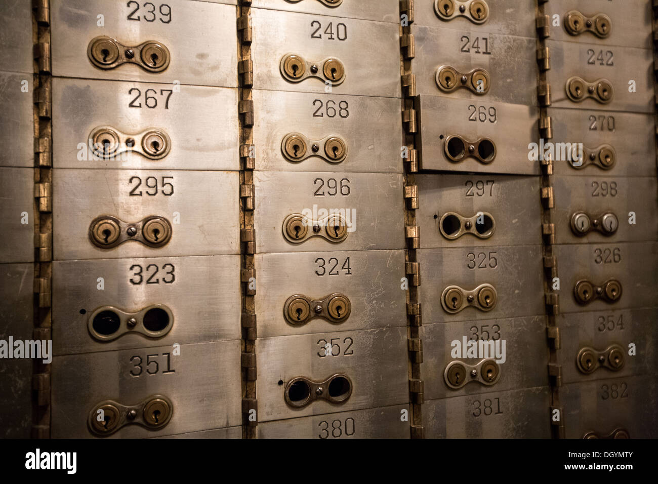 The chicago board of trade vault hi-res stock photography and images ...