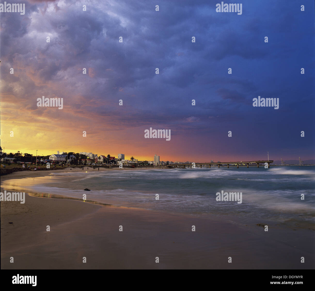 Port elizabeth beachfront at sunset hi-res stock photography and images ...