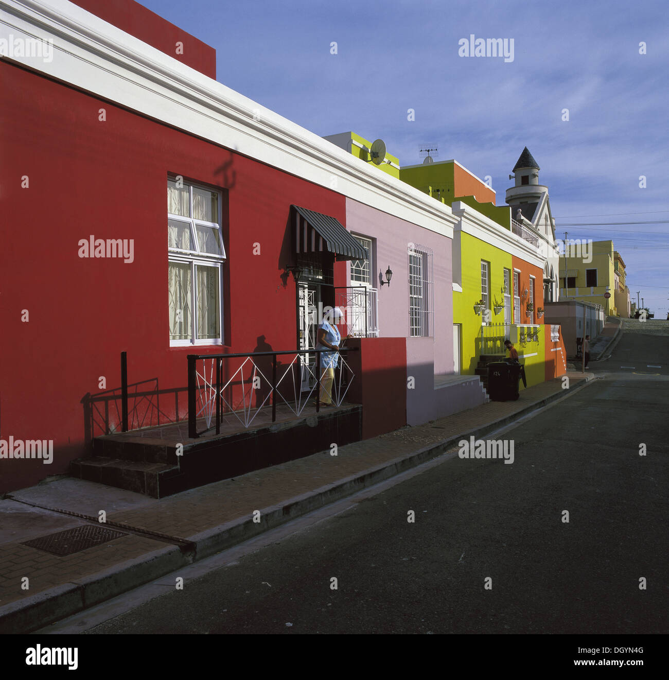Colourful Cape Malay houses line a street in the Bo-Kaap in Cape Town ...