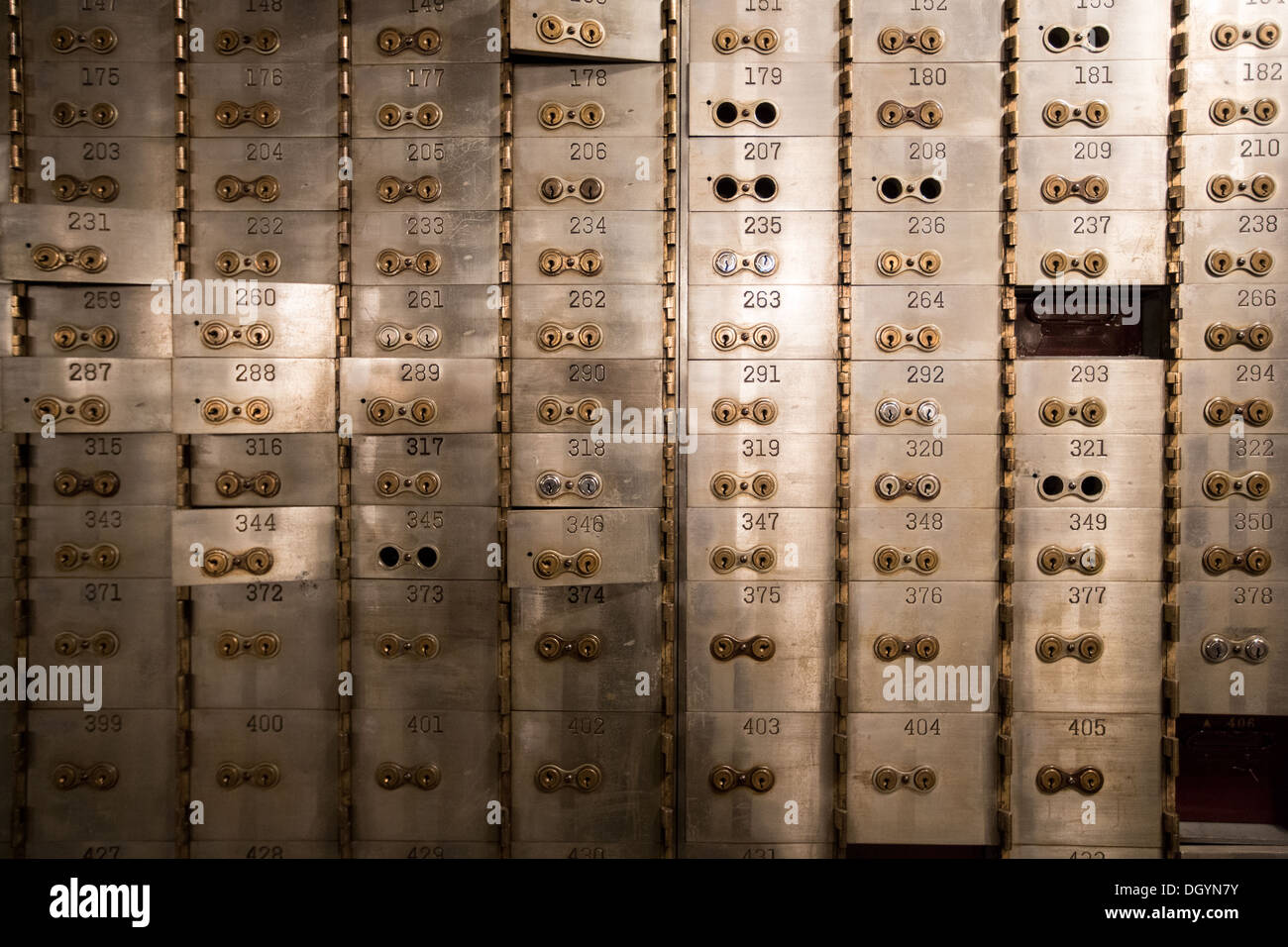Deposit boxes hi-res stock photography and images - Alamy