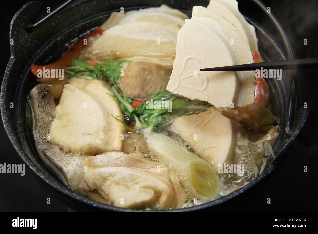 Senbei jiru (Rice cracker soup Stock Photo - Alamy