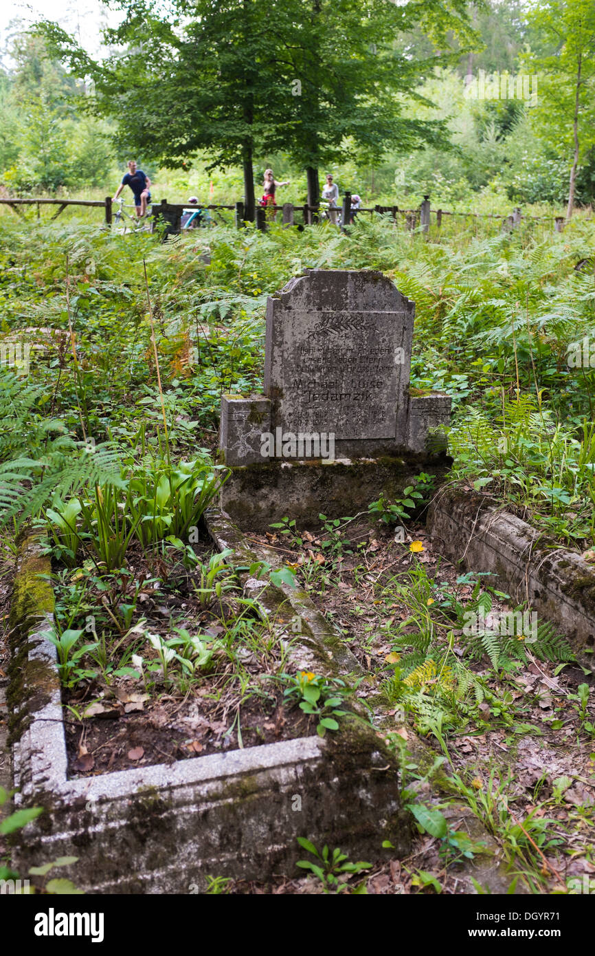 German Graveyard High Resolution Stock Photography and Images - Alamy