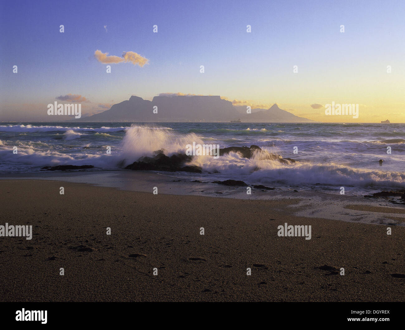 Table Mountain At Sunset, South Africa Stock Photo - Alamy