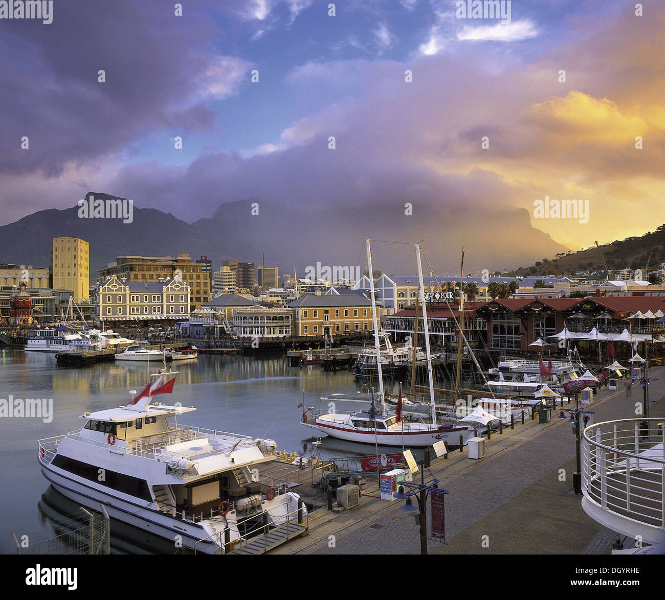 Victoria and Alfred Waterfront at sunset Stock Photo - Alamy