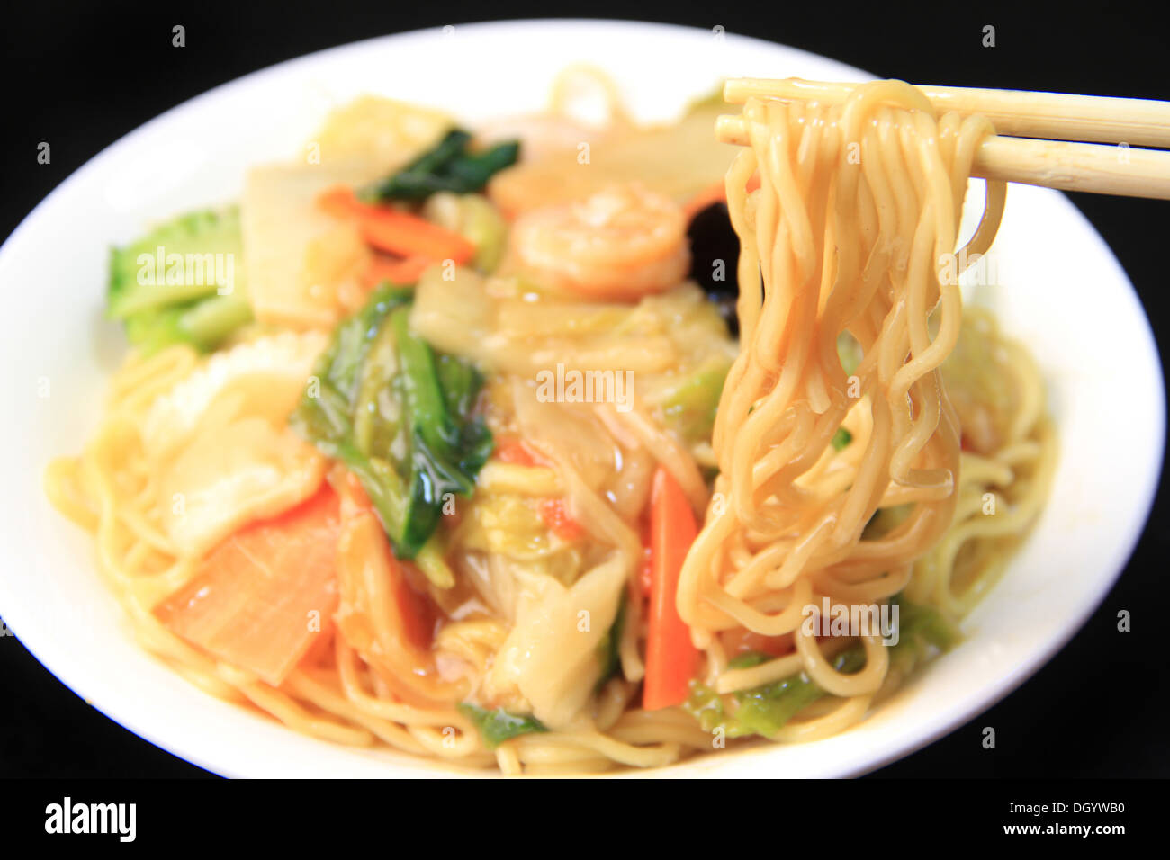 Fried Noodles with Mixed Vegetables Stock Photo - Alamy