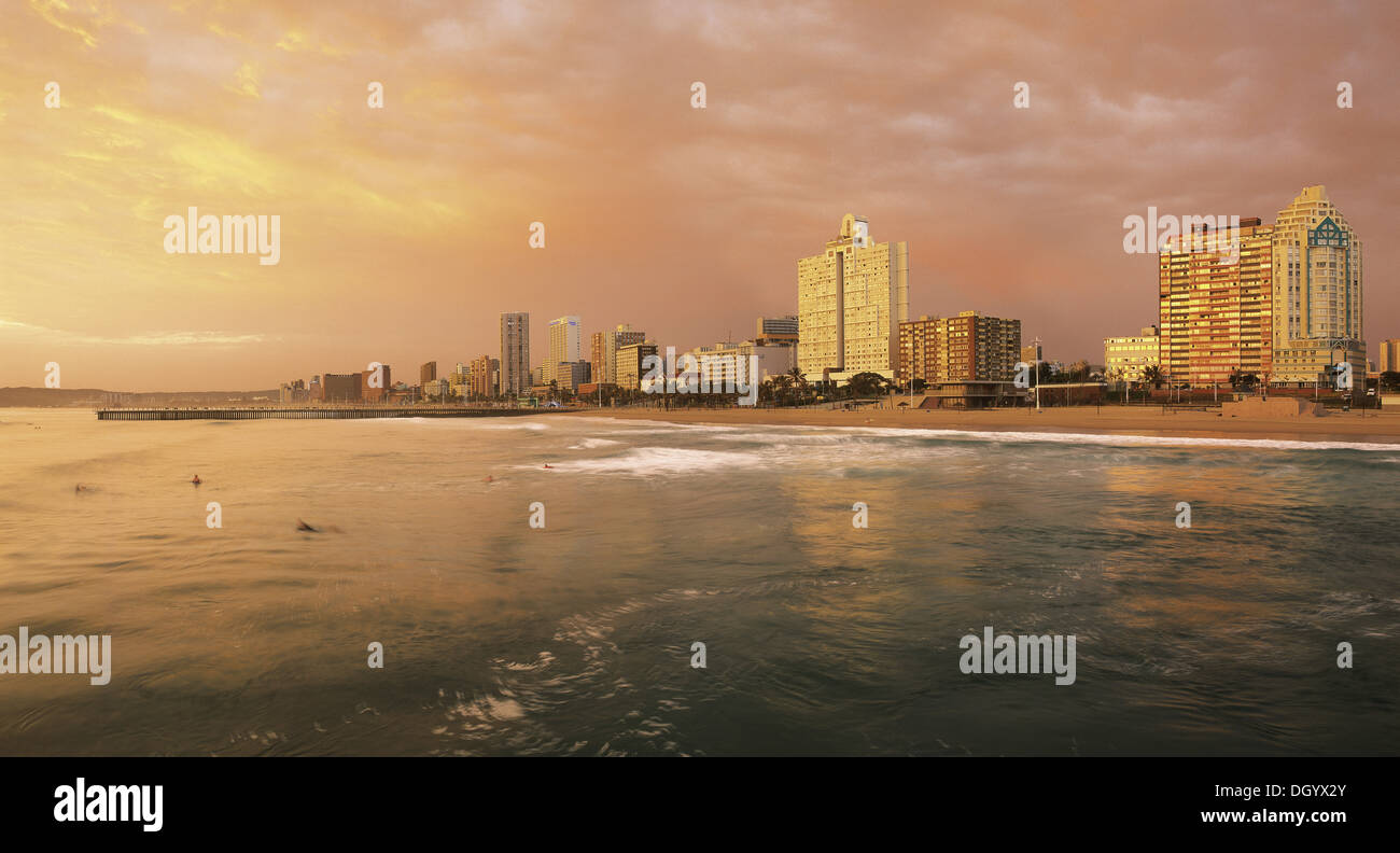 Sunrise durban beachfront hi-res stock photography and images - Alamy