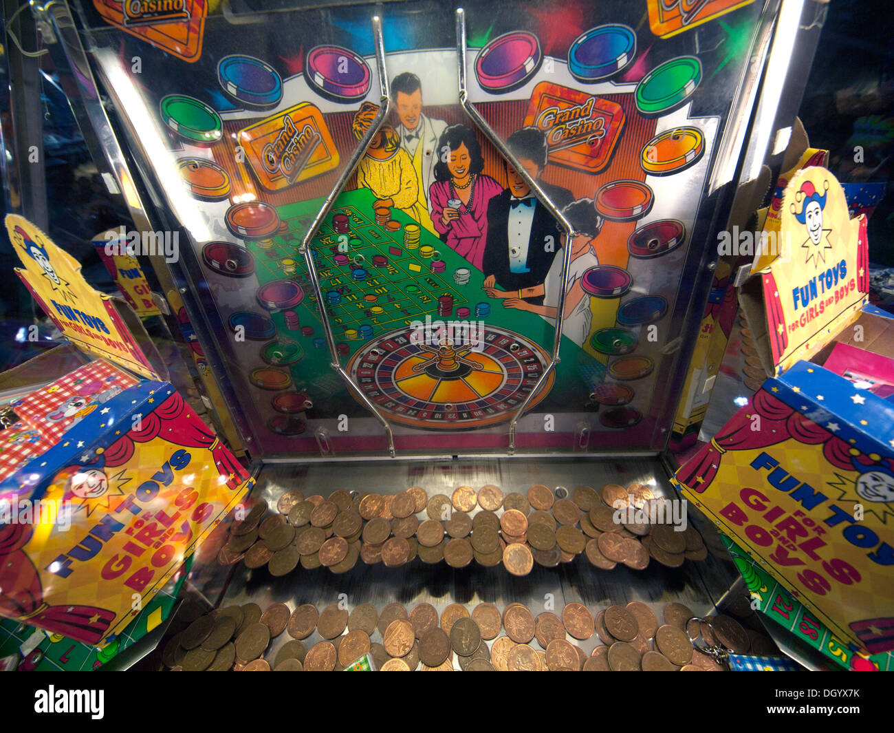 Games in an amusement arcade on Brighton Pier Stock Photo - Alamy