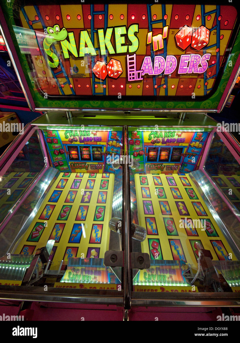 Snake n ladders hi-res stock photography and images - Alamy