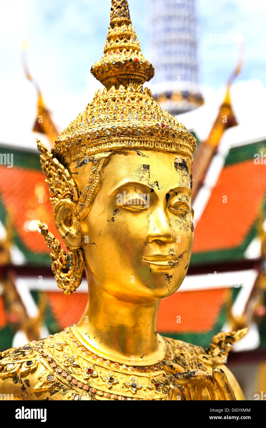 Kinnari golden figure thailand hi-res stock photography and images - Alamy