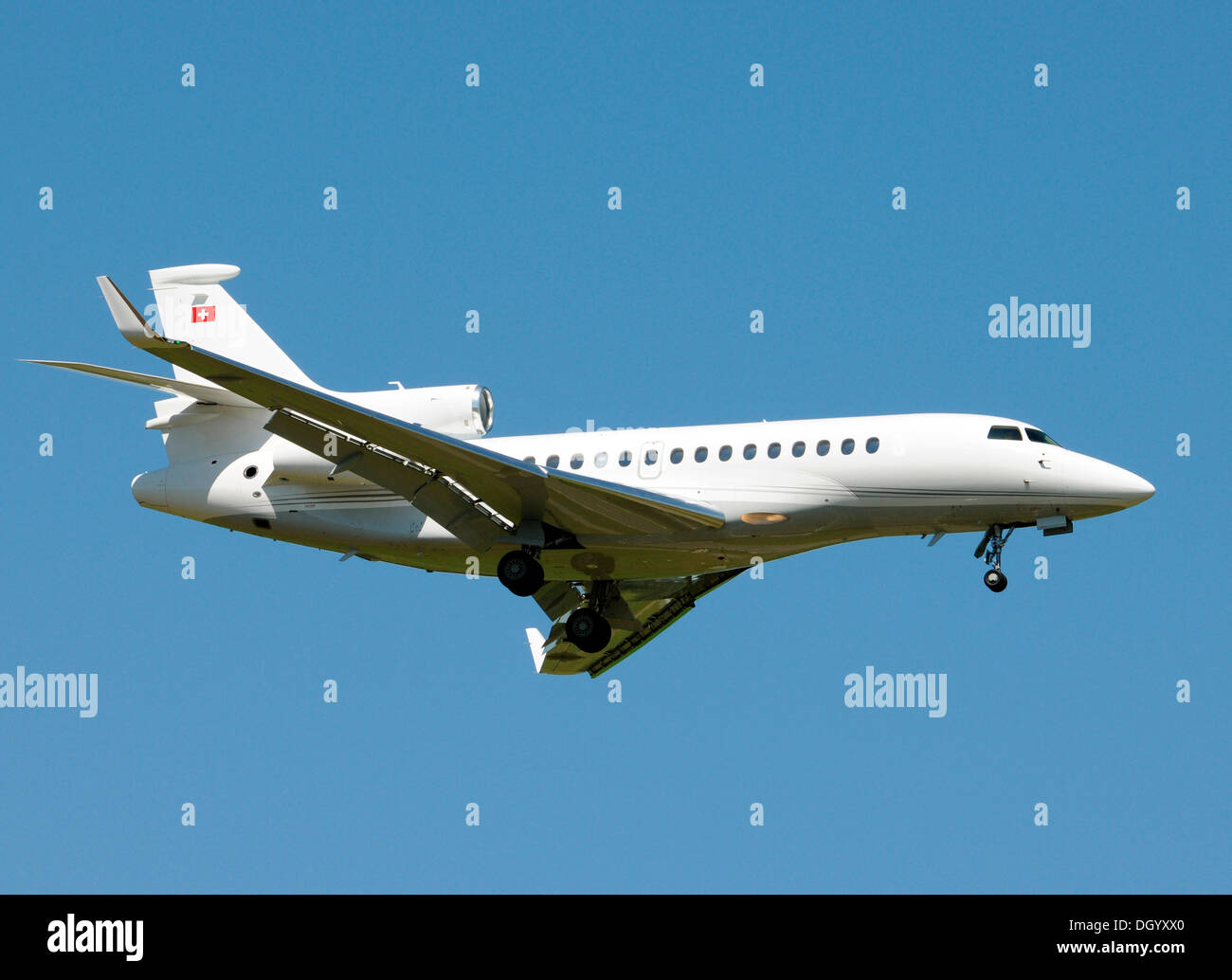 Falcon 900 hi-res stock photography and images - Alamy