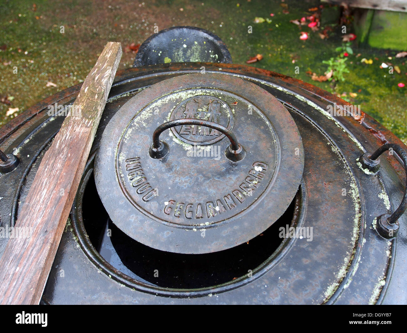 The ETNA wasketel is a traditional Dutch stove, commonly used for ...
