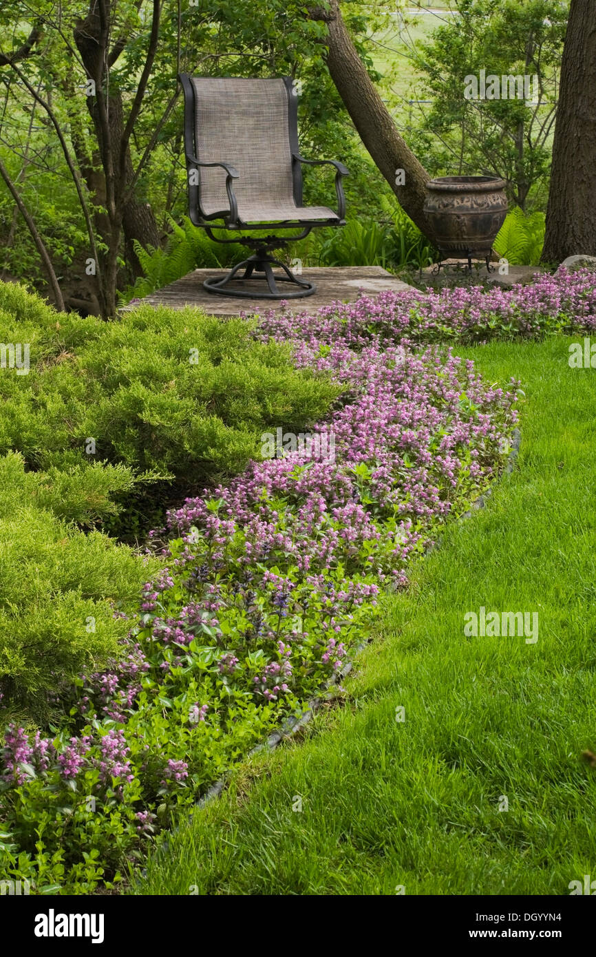 Row Of Flowers High Resolution Stock Photography and Images - Alamy