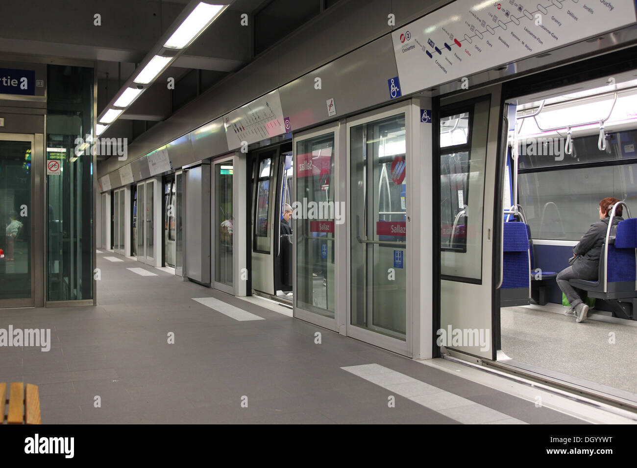 Lausanne, Switzerland. 19th Oct, 2013. A automatic train in the Sallaz ...