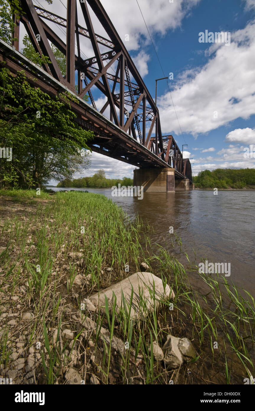 A Canadian bridge in Montreal crosses the Saint Lawrence River Stock ...