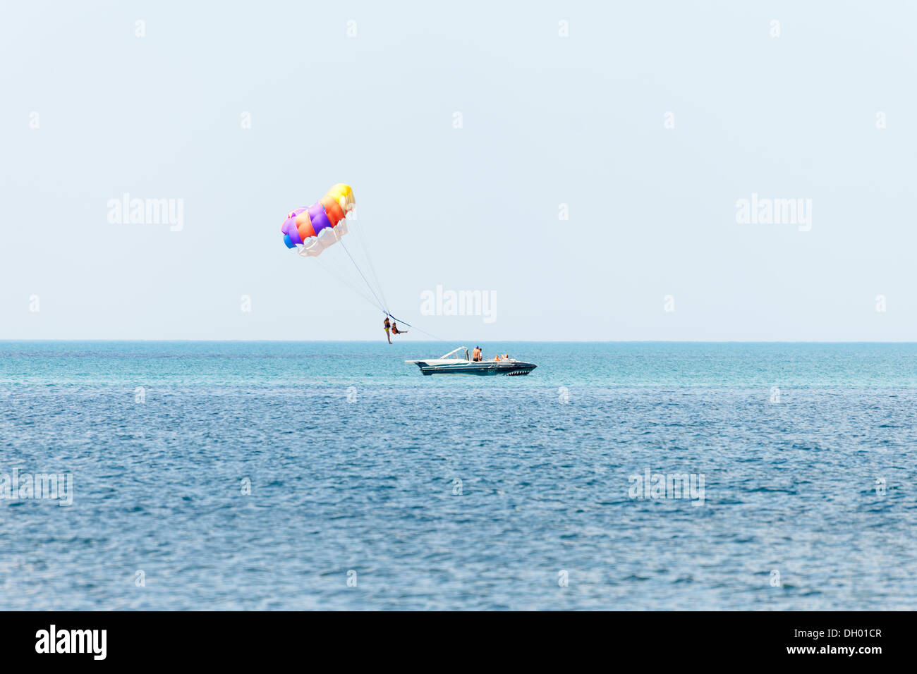 Parasailing hi-res stock photography and images - Alamy