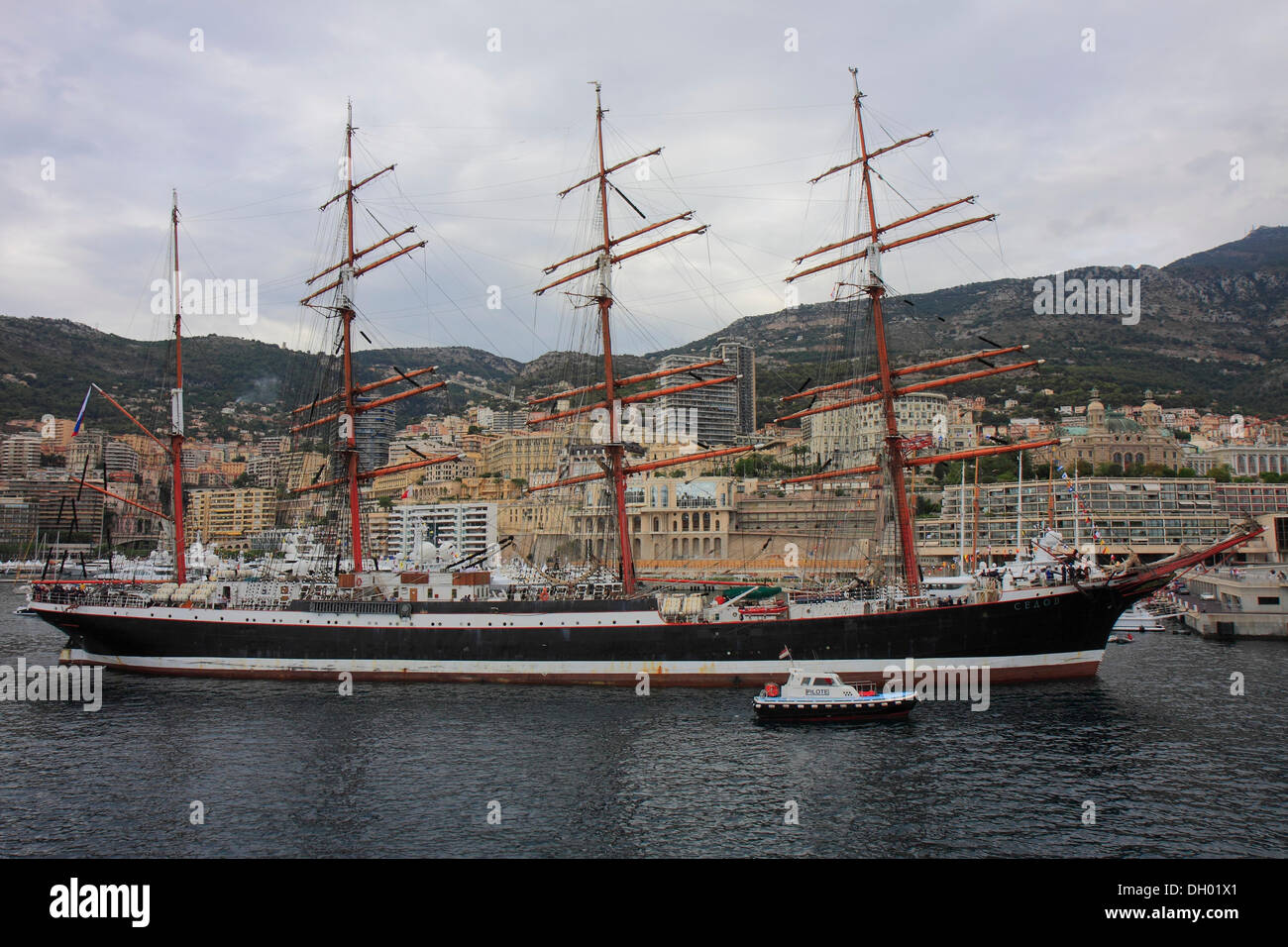 Russian training sailing ship Sedov, the world's biggest classic ...