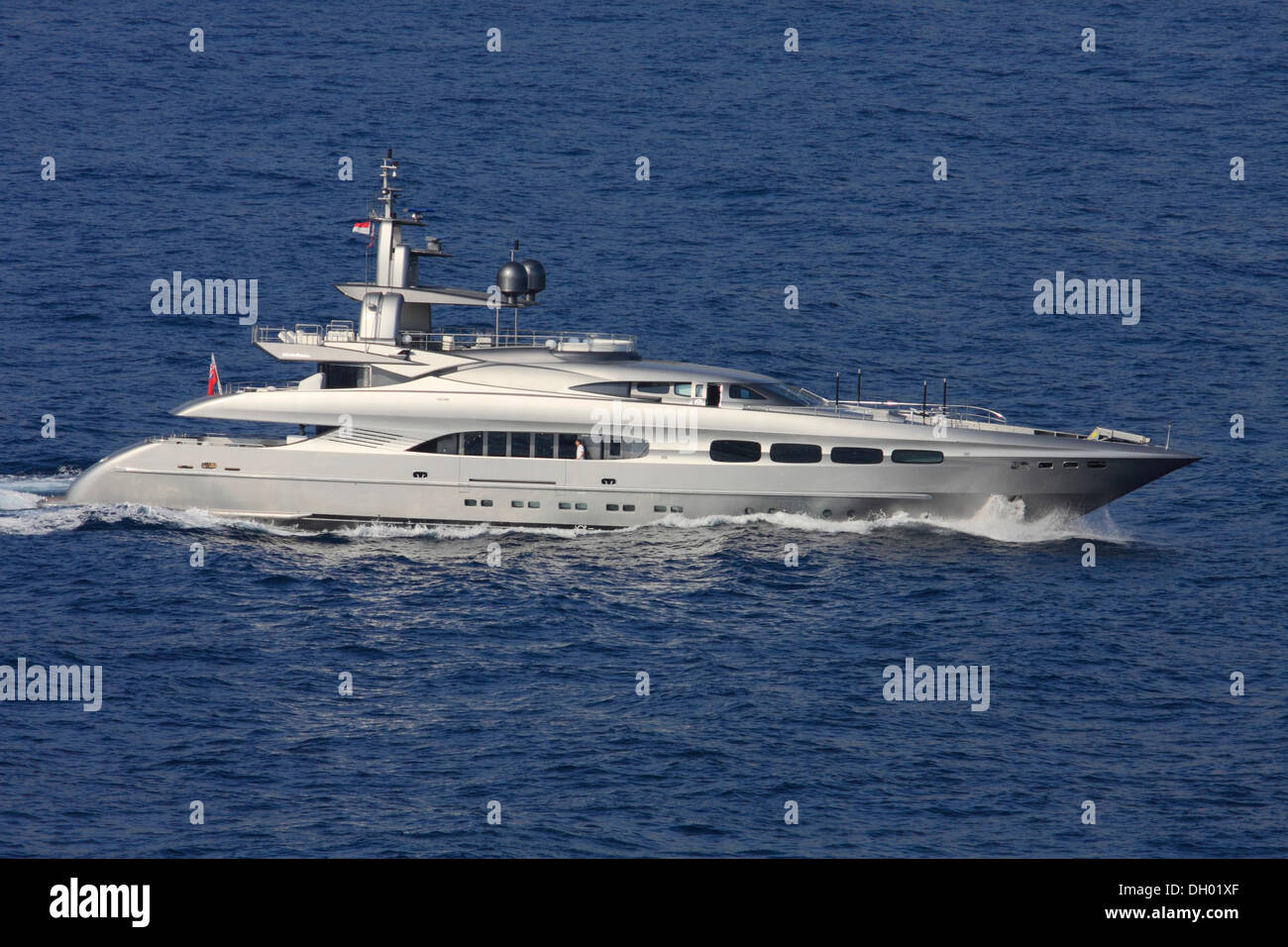 Streamline motor yacht Stock Photo - Alamy