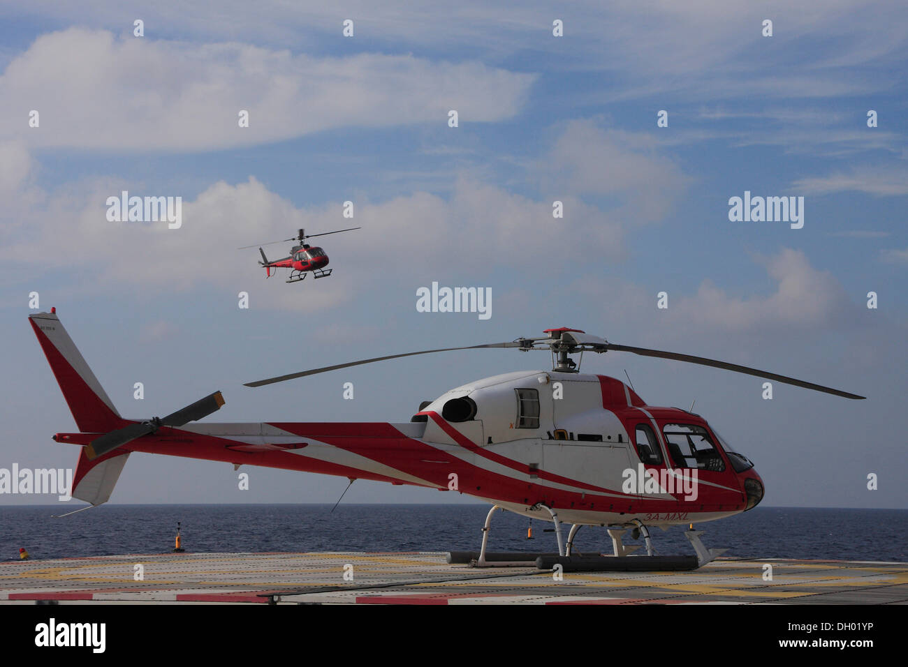 Monaco helicopter hi-res stock photography and images - Alamy