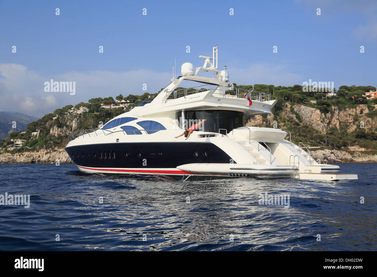 Leonardo II, a cruiser built by Azimut, type of boat: Leonardo 98 ...