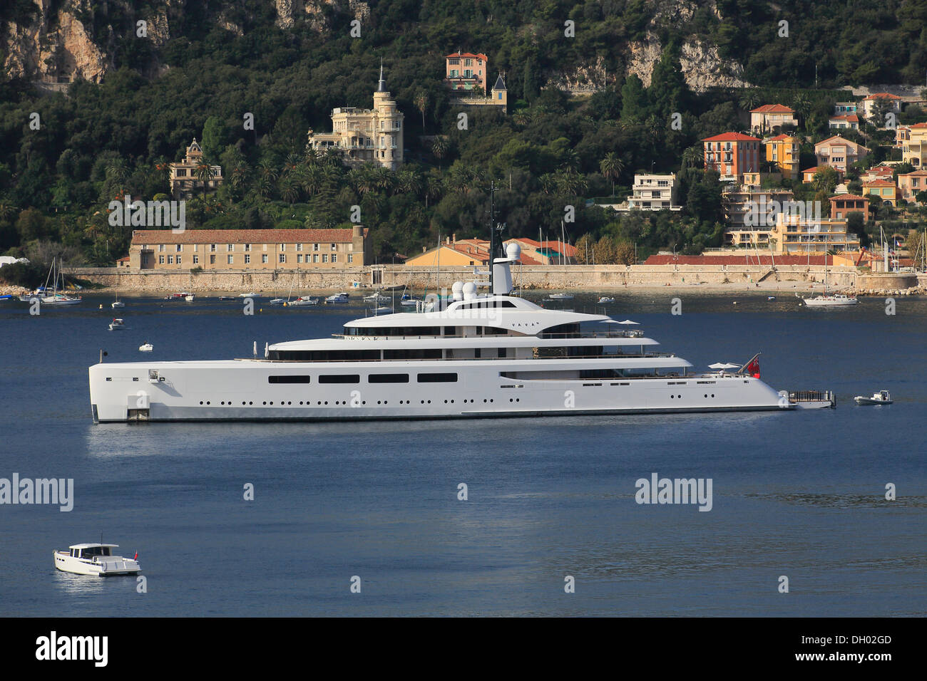 Vava II, a cruiser built by Pendennis Plus, formerly Devenport Yachts ...