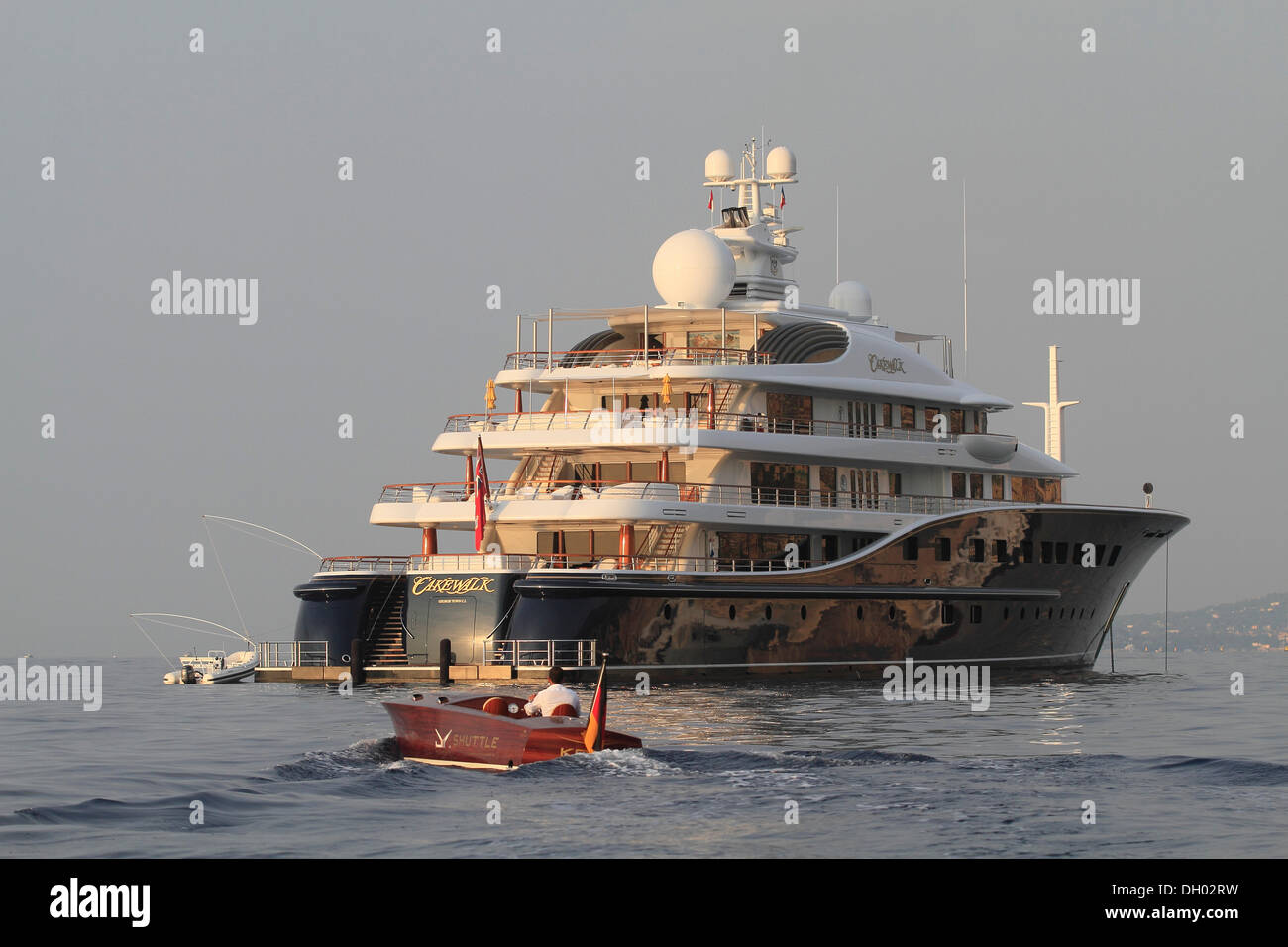 Motor yacht Cakewalk, Derecktor Shipyards, length 85,60 m, built in ...