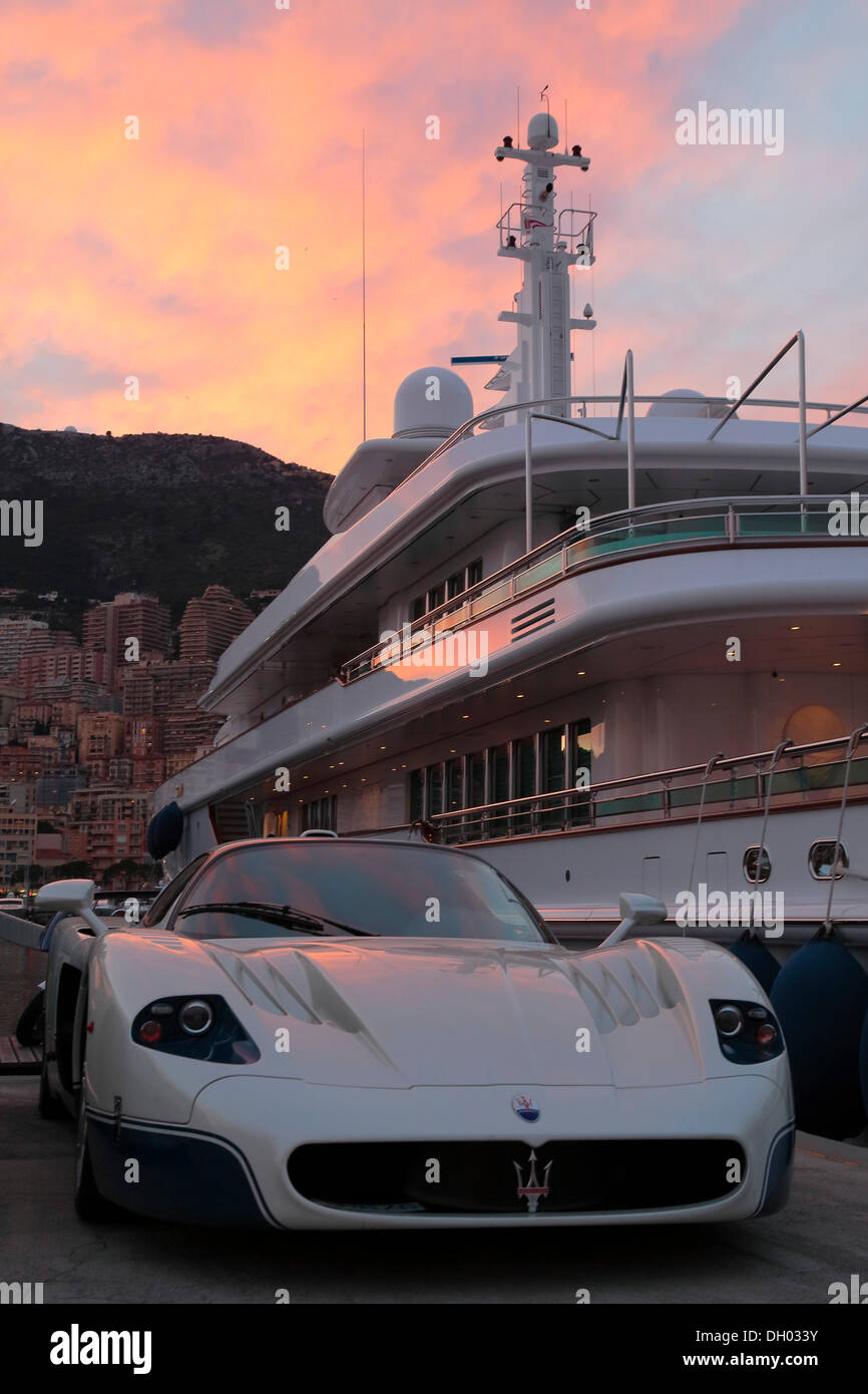 Auto mooring port hi-res stock photography and images - Alamy