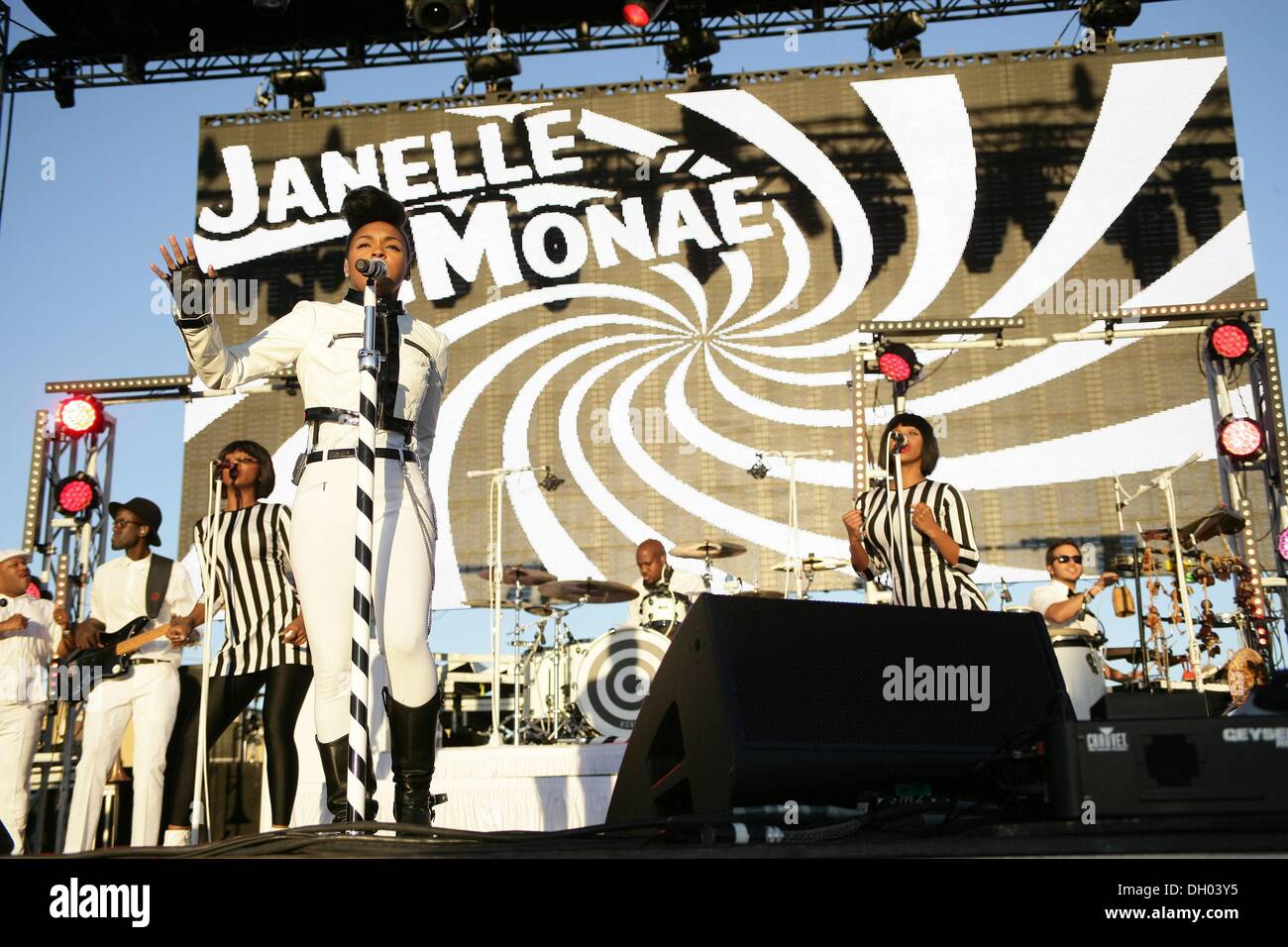 Las Vegas, NV, USA. 27th Oct, 2013. Janelle Monae, on stage at the ...