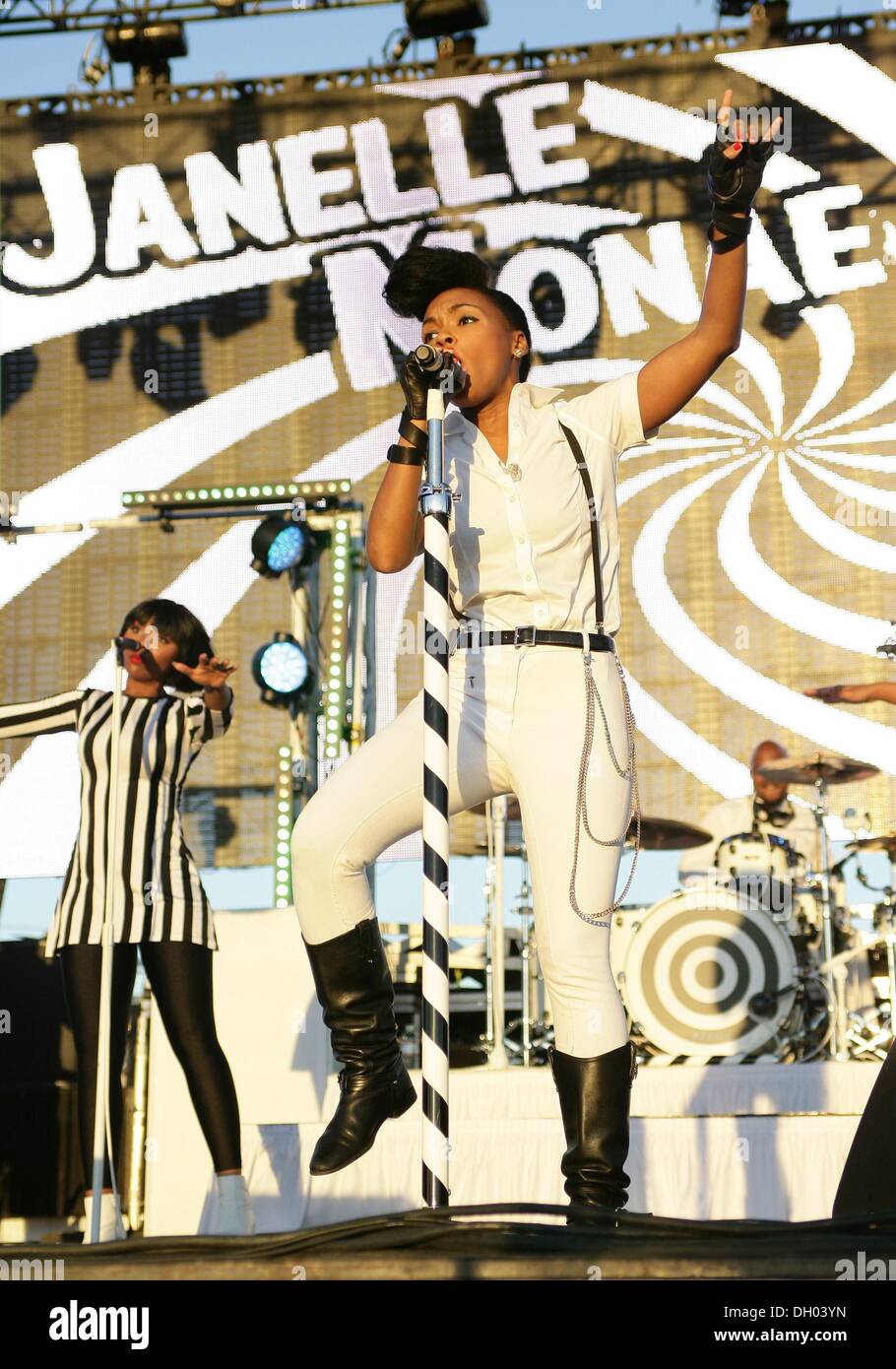 Las Vegas, NV, USA. 27th Oct, 2013. Janelle Monae, on stage at the ...