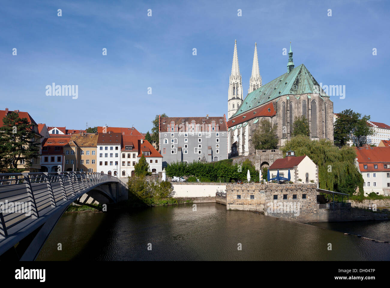Altstadtbruecke bridge across the Neisse river between Goerlitz, Saxony ...