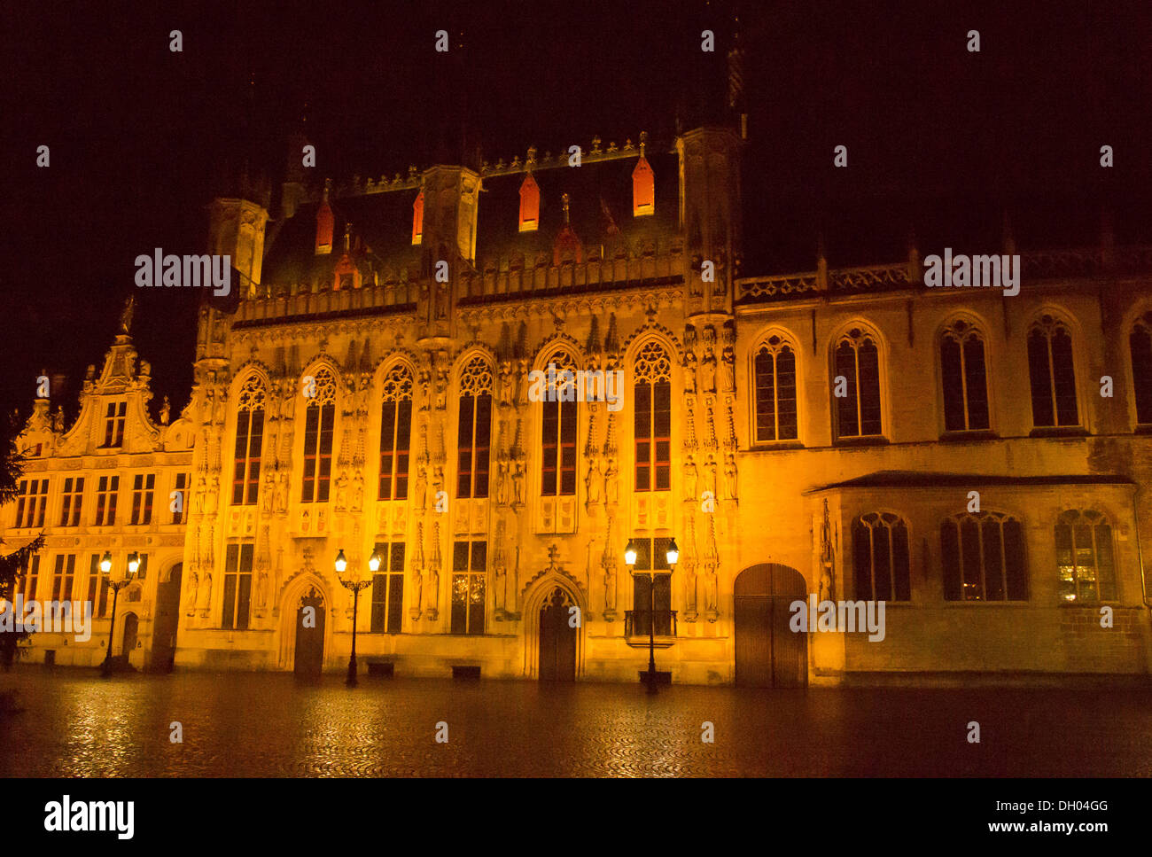 The 14th century Town Hall, or Stadhuis in Burg Square, at night ...