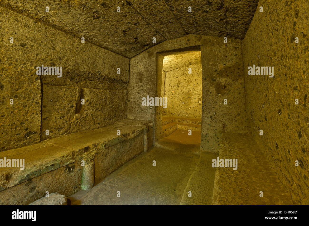 Inside burial chamber hi-res stock photography and images - Alamy