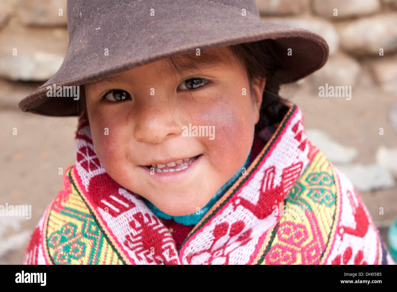 Happy Peruvian native child from Cuzco Stock Photo - Alamy