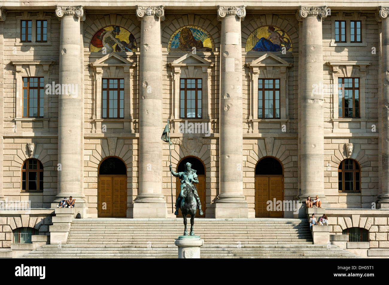 Bavarian State Chancellery, former Army Museum in the Hofgarten or ...