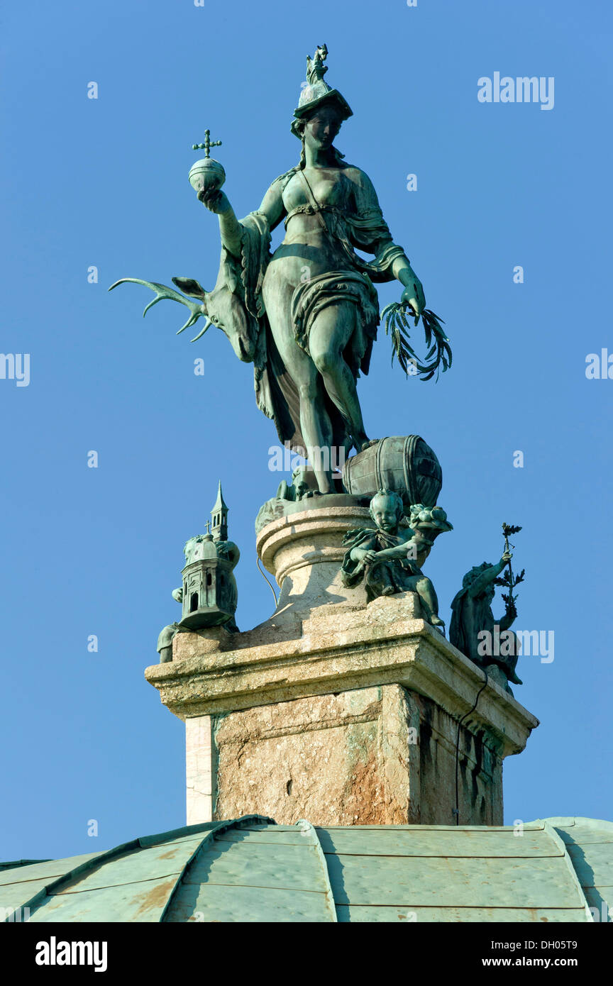 Bronze figure hi-res stock photography and images - Alamy