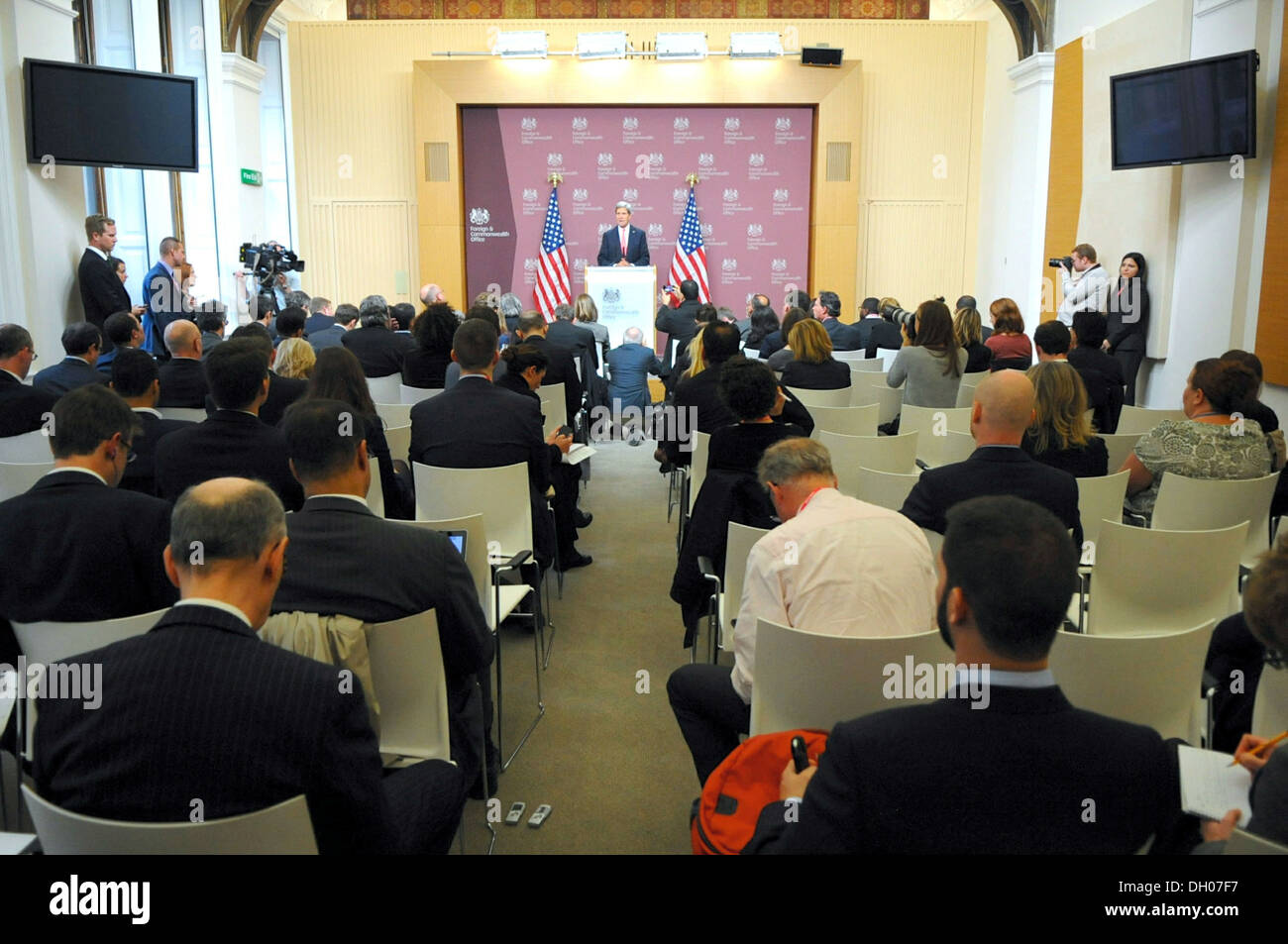 Secretary Kerry Addresses Reporters in London Stock Photo - Alamy