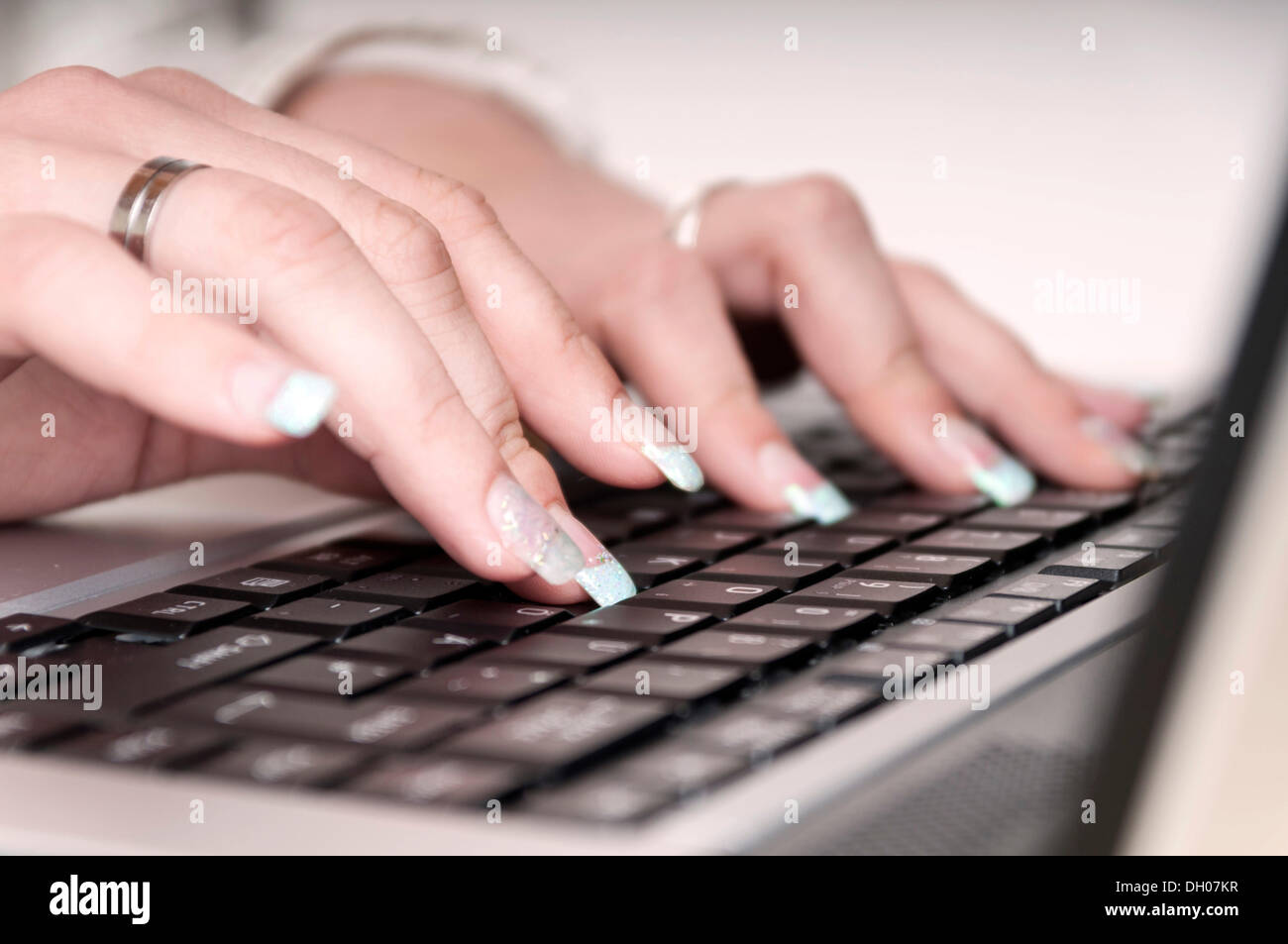 Keyboard types hi-res stock photography and images - Alamy