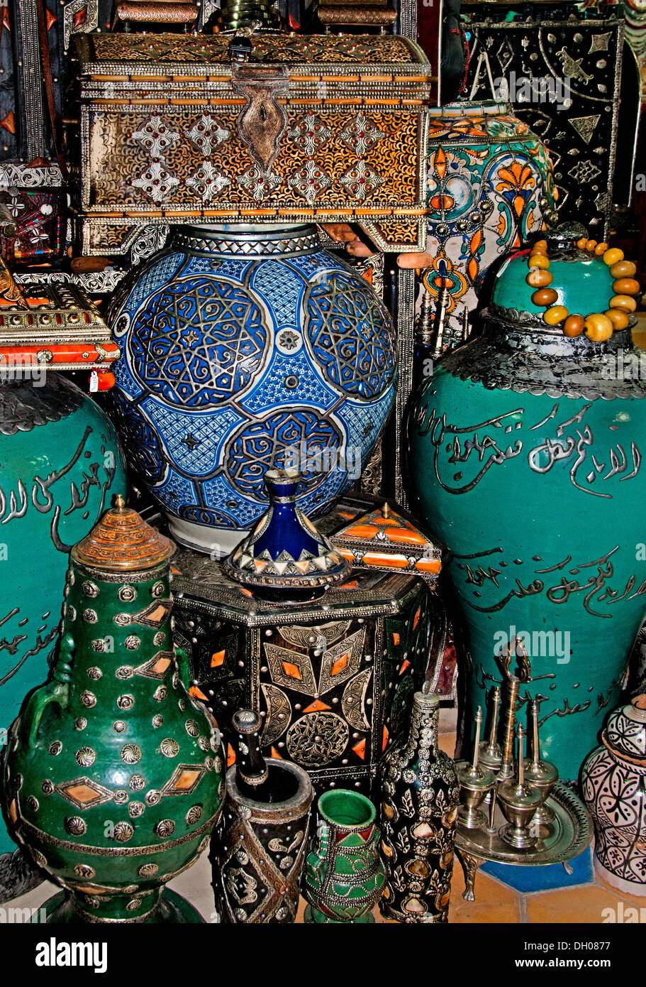 Antique Shop Marrakesh Morocco Medina Souk Market Stock Photo - Alamy