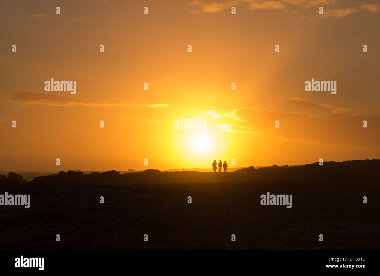 Africa silhouette people hi-res stock photography and images - Alamy