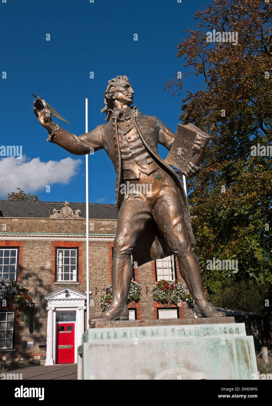 Thomas Paine Statue