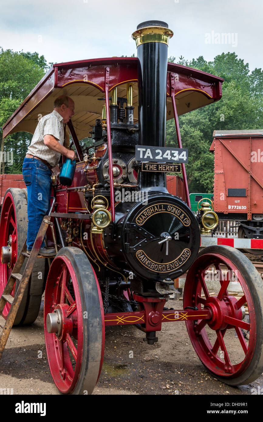 1901 marshall traction steam engine hi-res stock photography and images ...