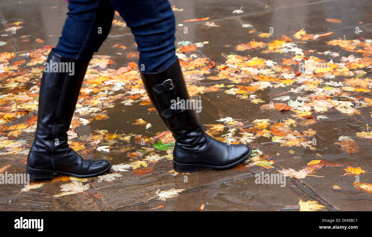Lady wearing boots hi-res stock photography and images - Alamy