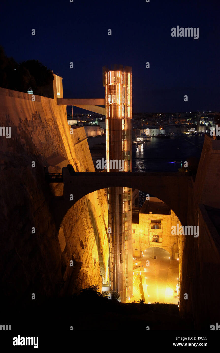 Grand elevator hi-res stock photography and images - Alamy
