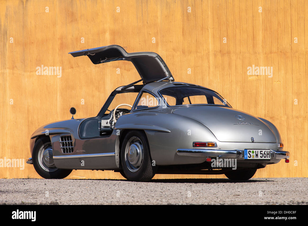 Silver Mercedes 300 SL Coupe W 198 Gullwing 1961. rare vintage sports ...