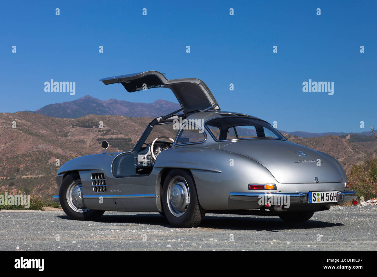 Silver Mercedes 300 SL Coupe W 198 Gullwing 1961. rare vintage sports ...