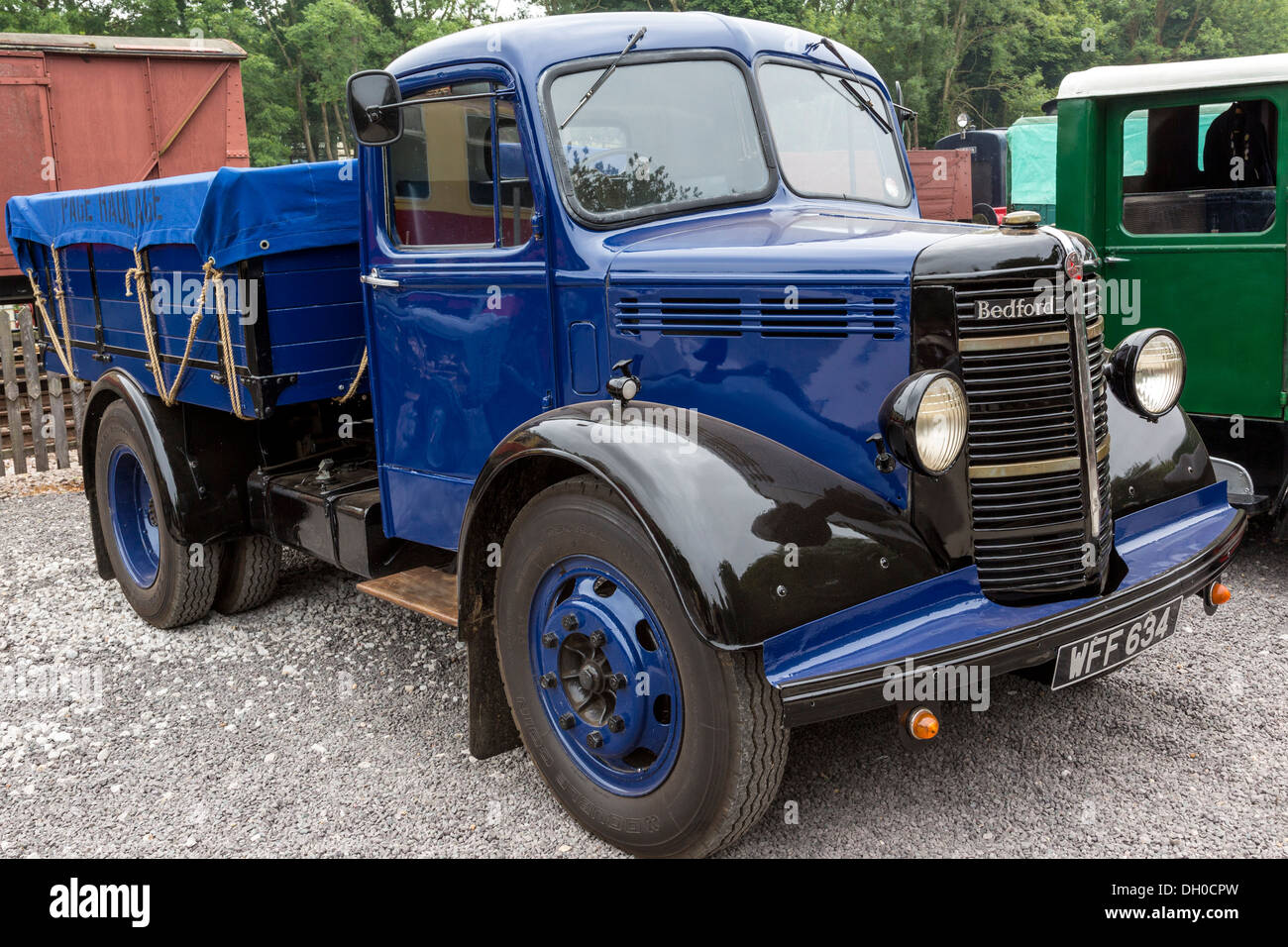 Bedford lorry hi-res stock photography and images - Alamy