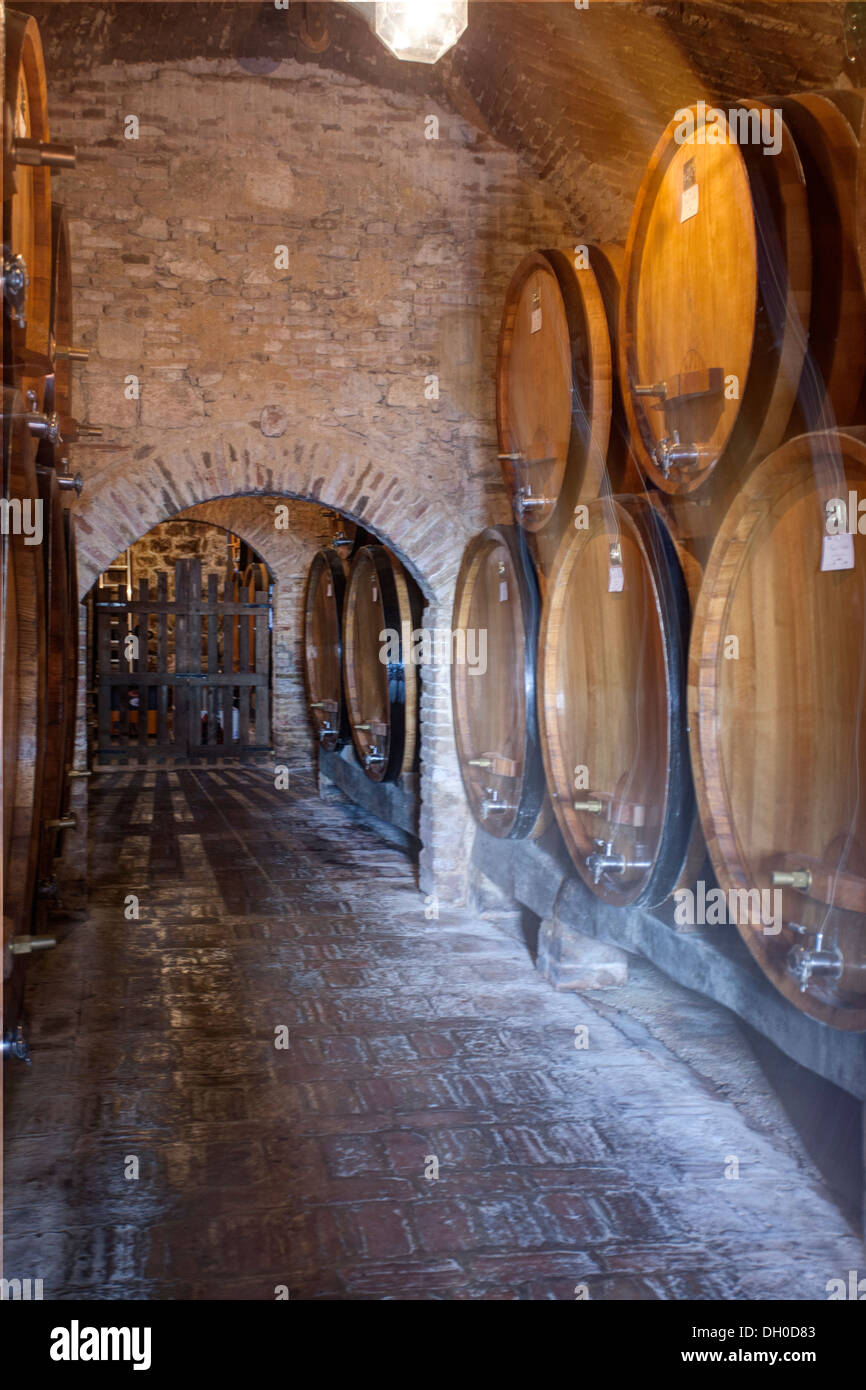Italy barrels hi-res stock photography and images - Alamy