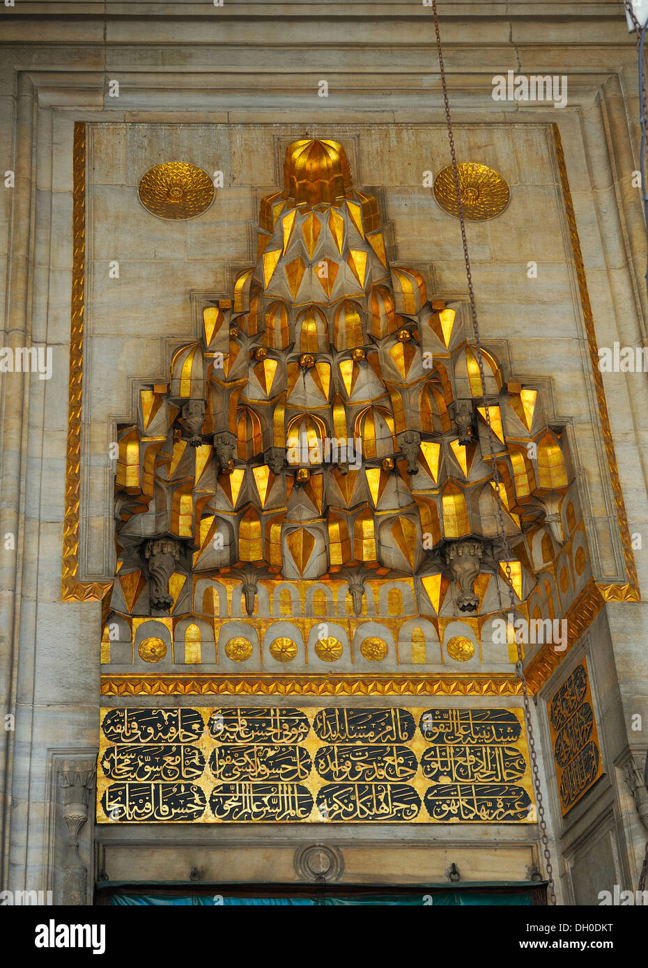 Muqarnas hi-res stock photography and images - Alamy