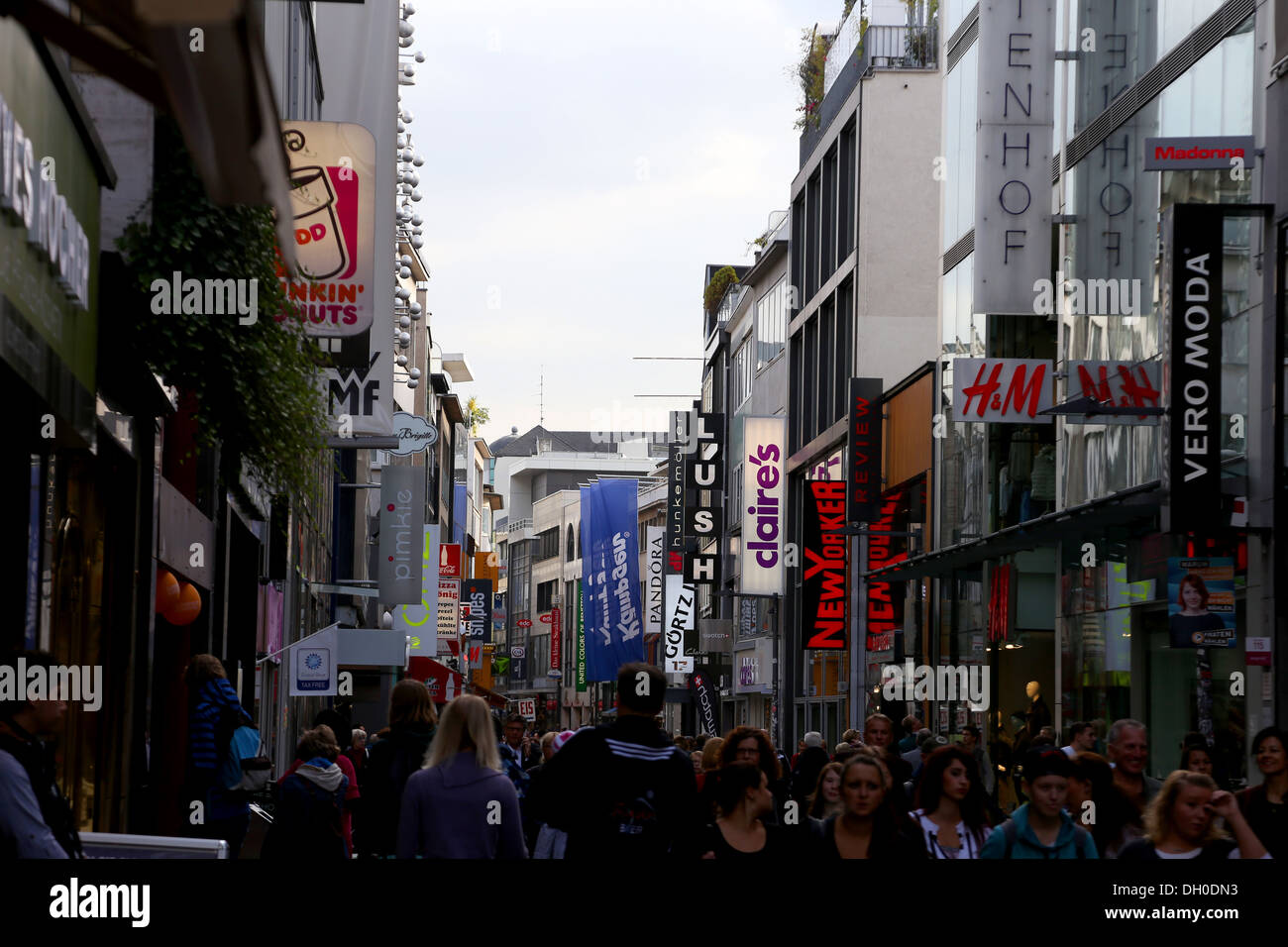 A view of a shopping street in Cologne city centre Stock Photo - Alamy